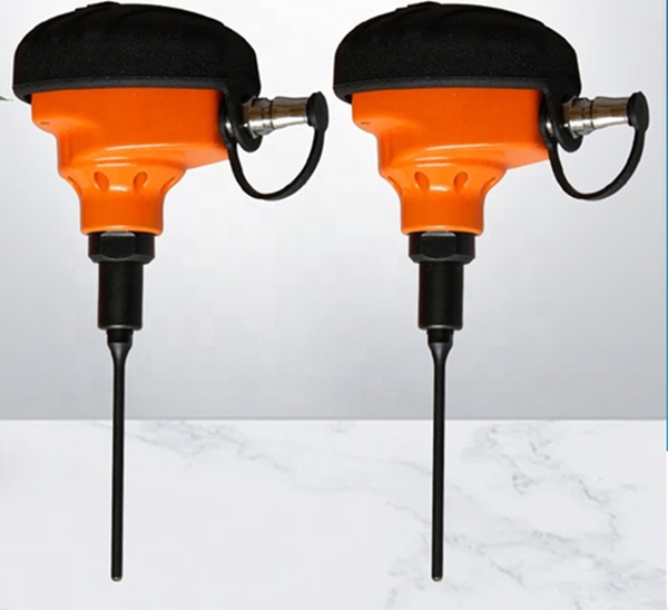 Stripping inner holes tool to remove die-cut paper waste