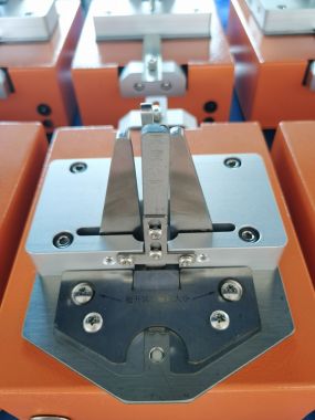 Magnet Separator Automatic Magnetic Round Button Separator